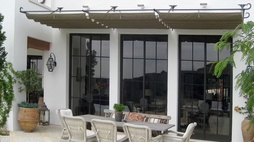 Sliding on Wire – World of Awnings and Canopies
