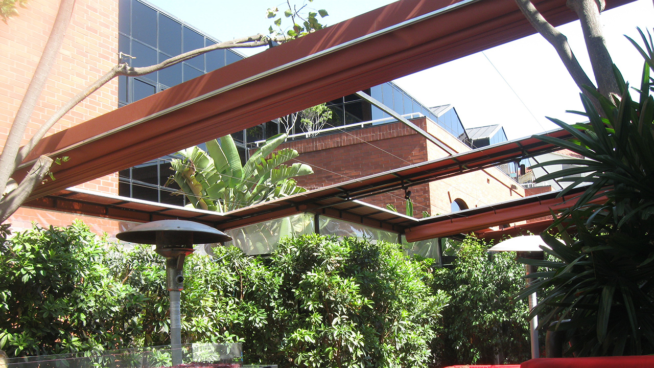 Sliding on Wire – World of Awnings and Canopies