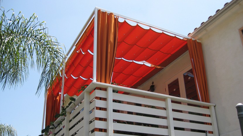 Sliding on Wire – World of Awnings and Canopies