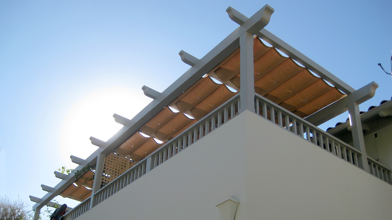Sliding on Wire – World of Awnings and Canopies